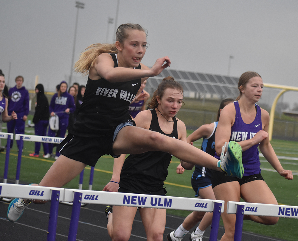 River Valley races past New Ulm, MVL/NUC | News, Sports, Jobs - The Journal